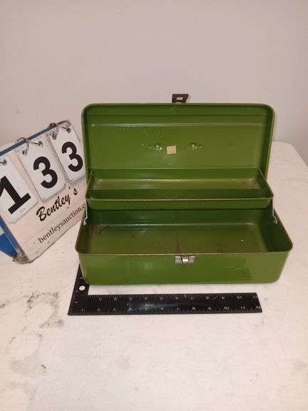 UNION GREEN METAL TOOLBOX - Bentley & Associates, LLC