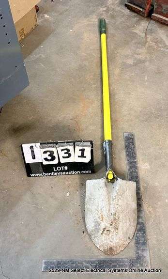 DOTTIE PLASTIC HANDLE ROUND POINT SHOVEL - Bentley & Associates, LLC