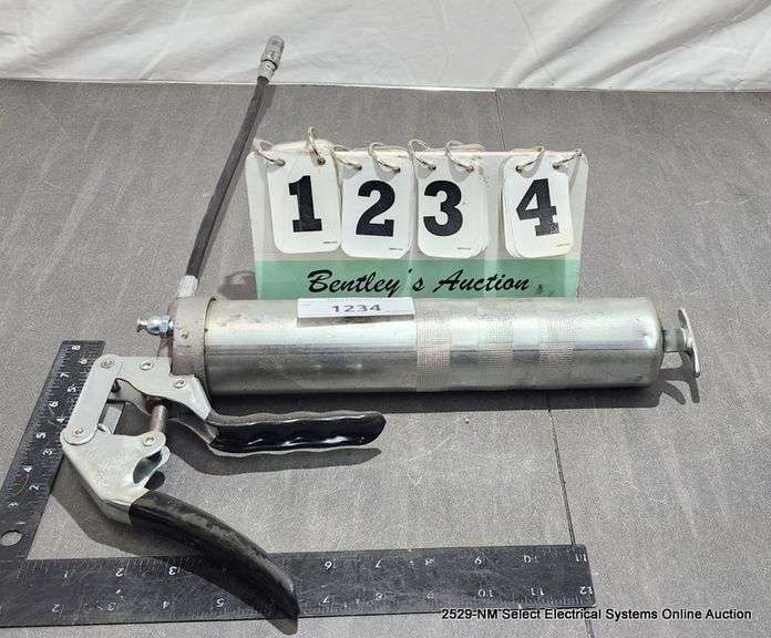 AIR POWERED HAND AIR LUBRICATOR GUN - Bentley & Associates, LLC