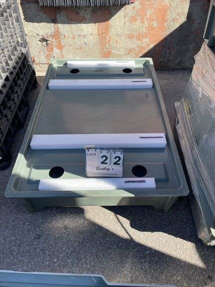 FIBERGLASS POLY CART/MOLDED COVERED SHIPPING CONTAINER/SKID MOTOR CRATE ...