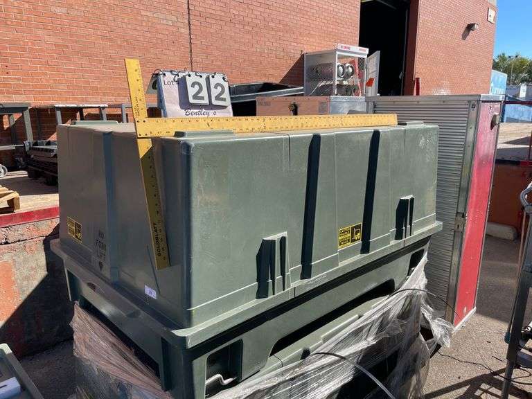 FIBERGLASS POLY CART/MOLDED COVERED SHIPPING CONTAINER/SKID MOTOR CRATE ...