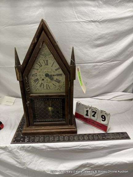 NEW ENGLAND CLOCK BRISTOL. CONN EIGHT DAY SPRING WOUND PENDULUM CLOCK ...