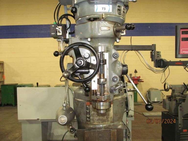 BRIDGEPORT SERIES 1 J-MILL W/ NEWALL DP500 READOUT, 42" BED, KURT POWER ...