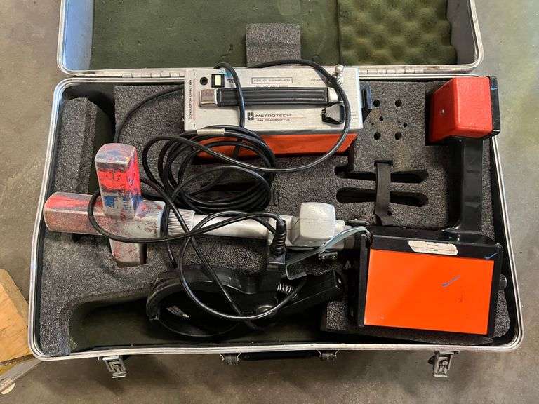 METRO TECH 810 TRANSMITTER & RECEIVER - Bentley & Associates, LLC