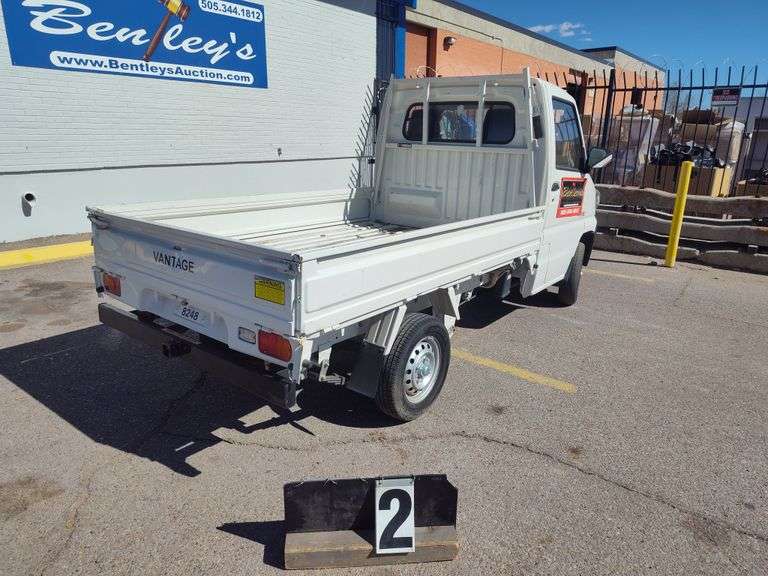 VANTAGE PRIMO TRUCK W/ UTILITY BED, 5,423 KM/H ?? - Bentley ...