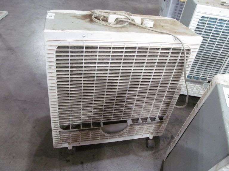 WHITE & GREEN METAL BOX FANS - CASTERED - Bentley & Associates, LLC