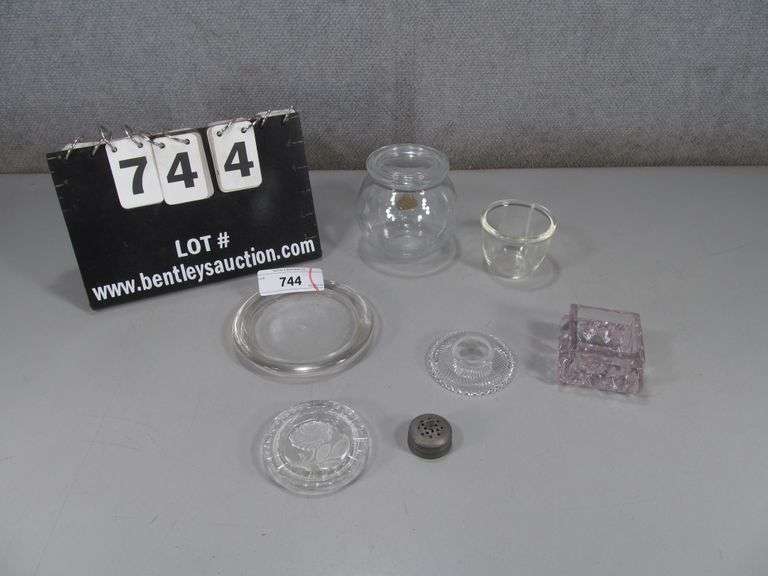 LOT: PYREX CONDIMENT DISH, GLASS VASE, PRESSED GLASS PURPLE/ PINK DISH ...
