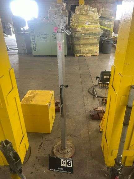 BUMPER JACK W/ STAND HIGH LIFT - Bentley & Associates, LLC