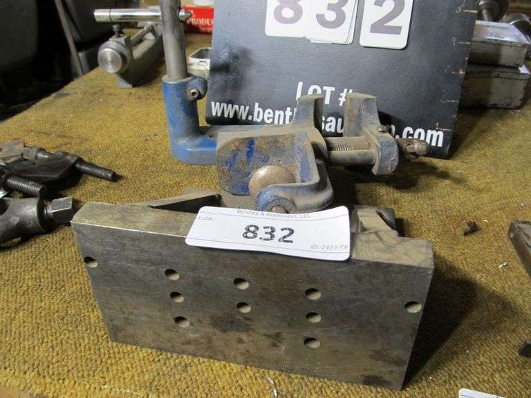 LOT: (3) MACHINING ANGLE SURFACE PLATE, QUICK CLAMP VISE, SMALL MOUNT ...
