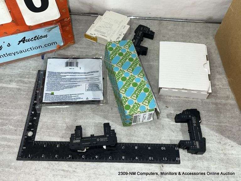 BOX: MISC - HARDWARE FOR COMPUTERS - Bentley & Associates, LLC