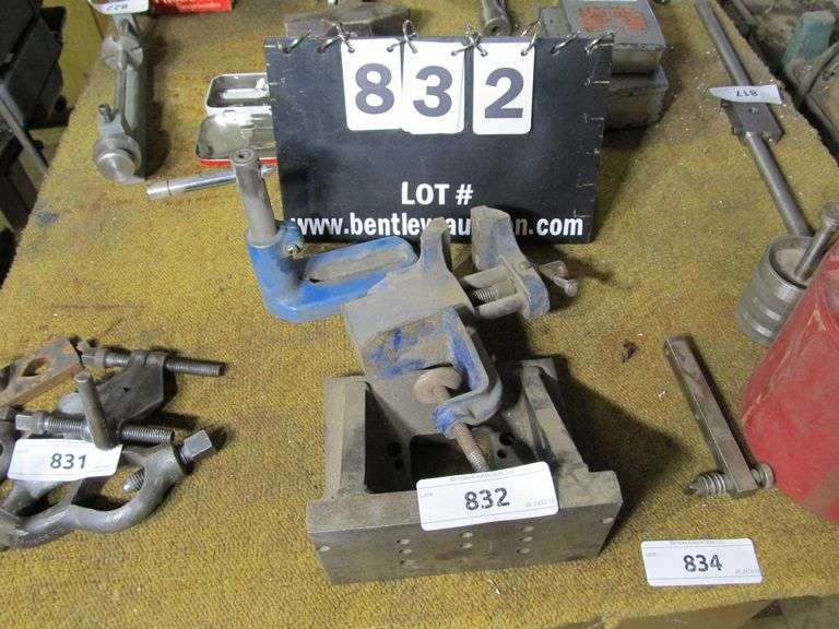 LOT: (3) MACHINING ANGLE SURFACE PLATE, QUICK CLAMP VISE, SMALL MOUNT ...