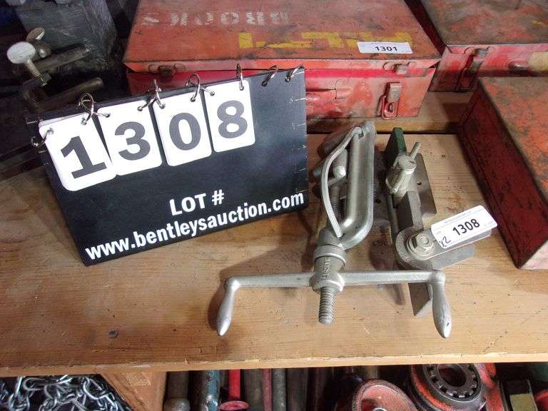 LOT: WIREMOLD CLAMPING VISE & BAND-IT TENSIONER - Bentley & Associates, LLC