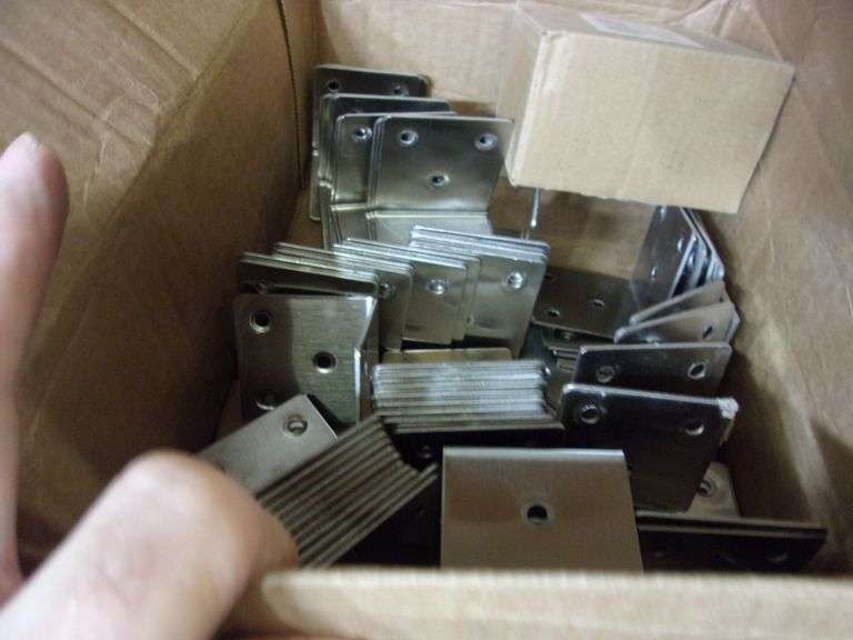 CONTENTS OF BIN: BAG RUNWAY HORIZONTAL CONNECTOR KIT, LIGHTING ...