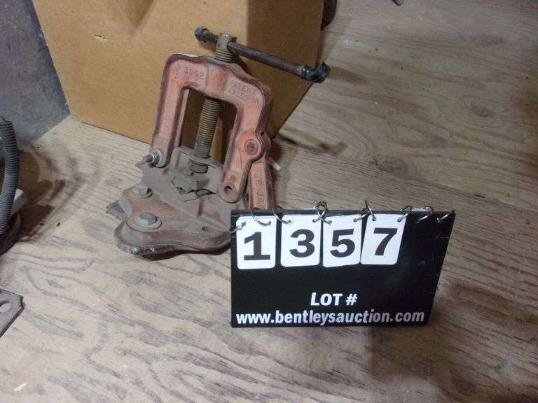 RIDGID TOOLS MOUNTED PIPE/ CONDUIT CLAMPING VISE - Bentley & Associates ...