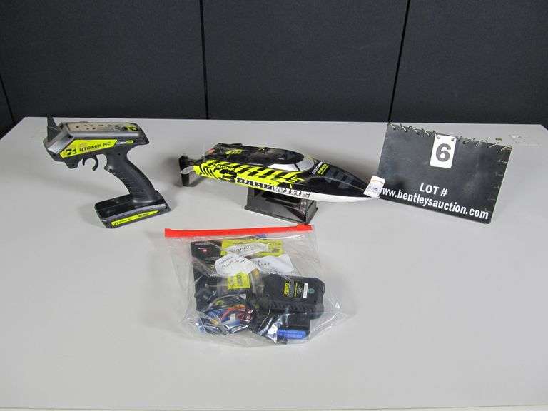 ATOMIK RC BARBWIRE 3 RTR BRUSHLESS RC BOAT W/ REMOTE, BATTERY, CHARGER ...