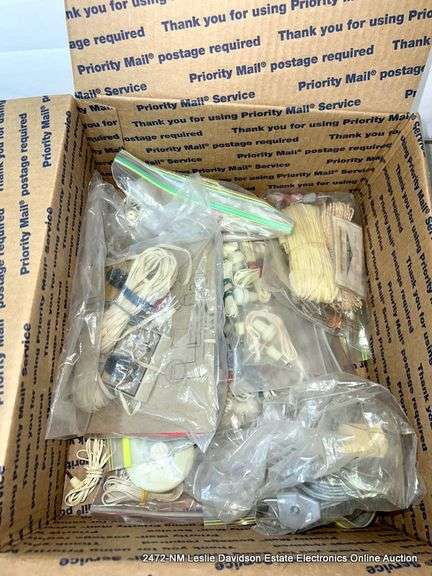 BOX: TWISTOR RADIO PIECES - Bentley & Associates, LLC