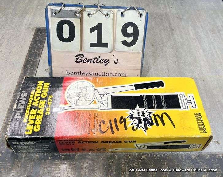 PLEWS 30-475 LEVER ACTION GREASE GUN - Bentley & Associates, LLC