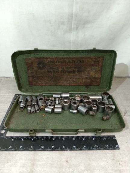 METAL GREEN BOX: MISC SOCKETS - Bentley & Associates, LLC