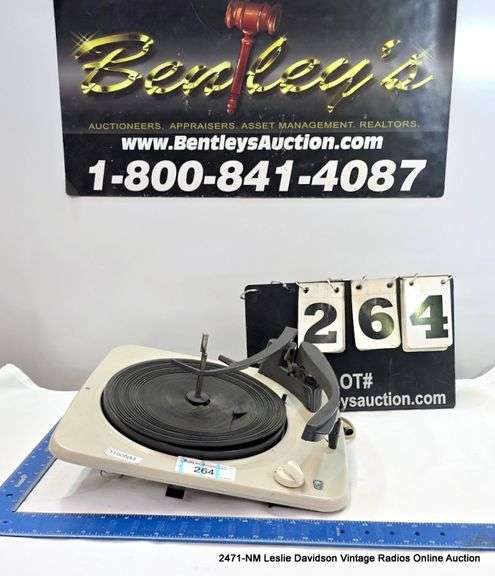 VINTAGE GRUNDIG TURNTABLE - NO BASE - Bentley & Associates, LLC