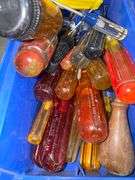 BIN: SCREWDRIVERS - CONTENTS ONLY - Bentley & Associates, LLC