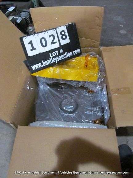 BOX: BANNER STAKE PLUS CART, NIB - Bentley & Associates, LLC