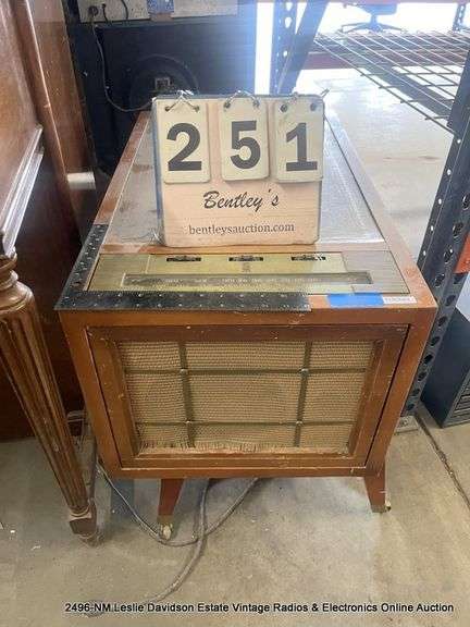 ZENITH STROBOSCOPE/ COBRAMATIC RADIO & PHONOGRAPH CONSOLE - Bentley ...