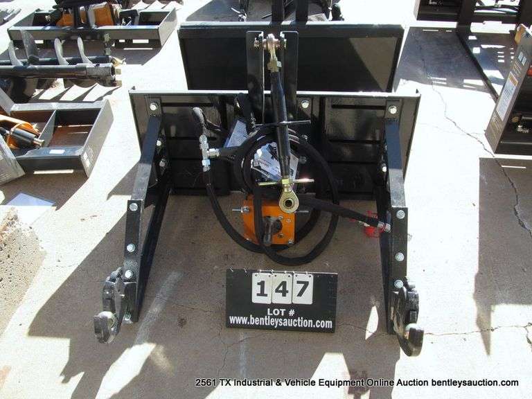 WOLVERINE SKID STEER 3 POINT HITCH ADAPTER MODEL PHA-15-02C, S/N ZW ...