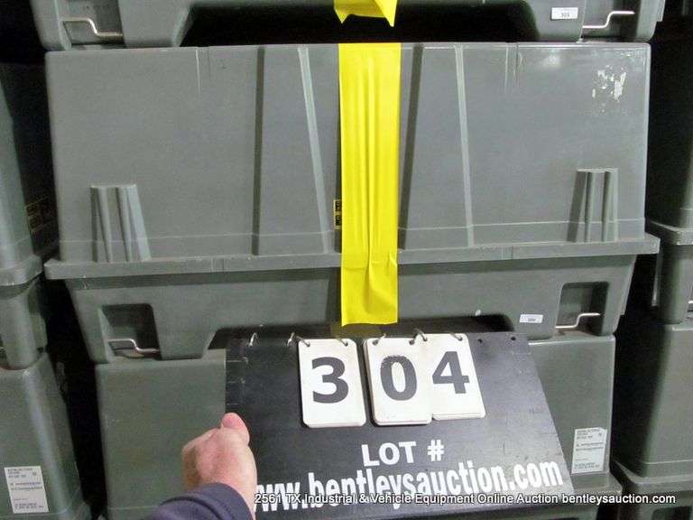 FIBERGLASS POLY MOLDED COVERED SHIPPING CONTAINER MOTOR CRATE, 58" X 38 ...