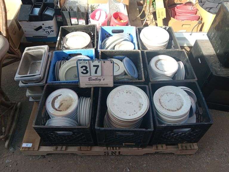 PALLET: ASSORTED CERAMIC PLATES, METAL FOOD TRAY (10X MONEY) - Bentley ...