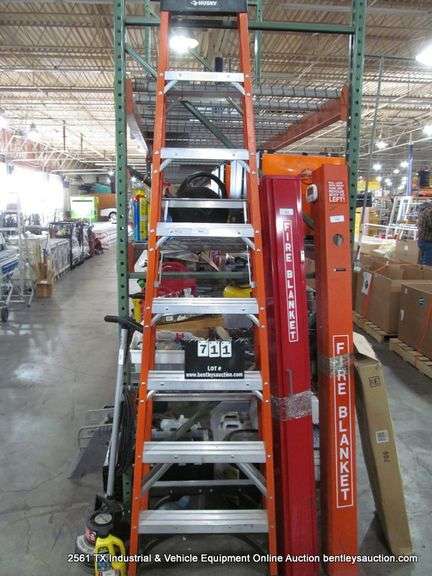 HUSKY 7 STEP HEAVY DUTY LADDER, 01-48001-00 - Bentley & Associates, LLC