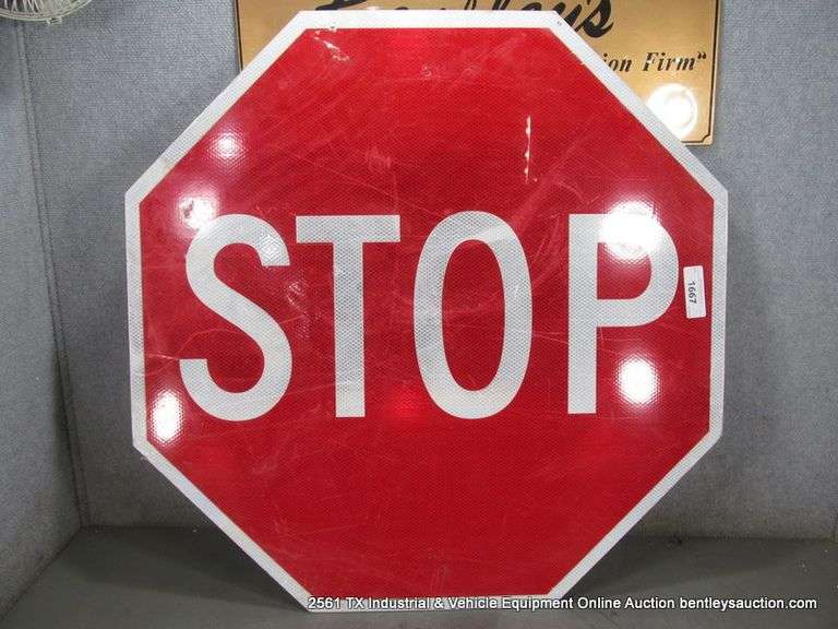 ALUMINUM STREET STOP-SIGN - REFLECTIVE 30" X 30" - Bentley & Associates ...
