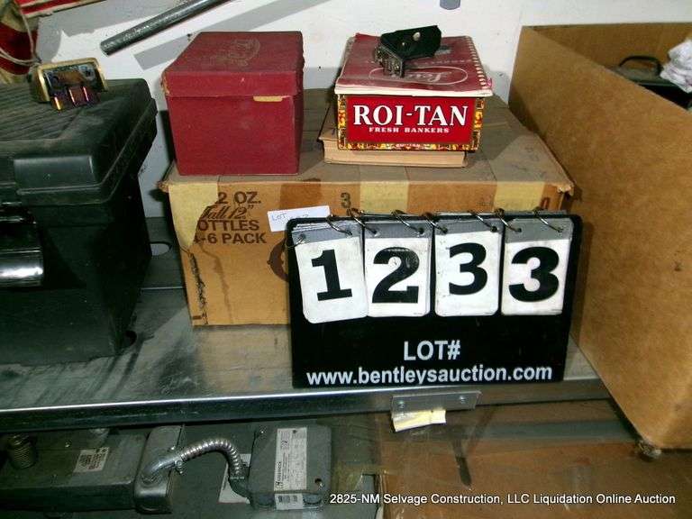 BOX: ASSORTED SLIDE TRAYS AND ACCESSORIES - Bentley & Associates, LLC