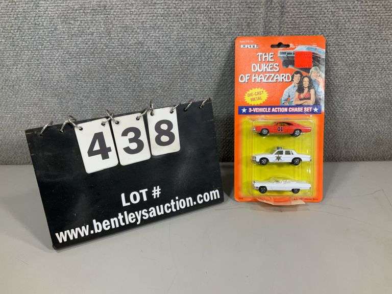 DUKES OF HAZARD 3-CAR ACTION CHASE SET GENERAL LEE W/ FLAG ERTL ...