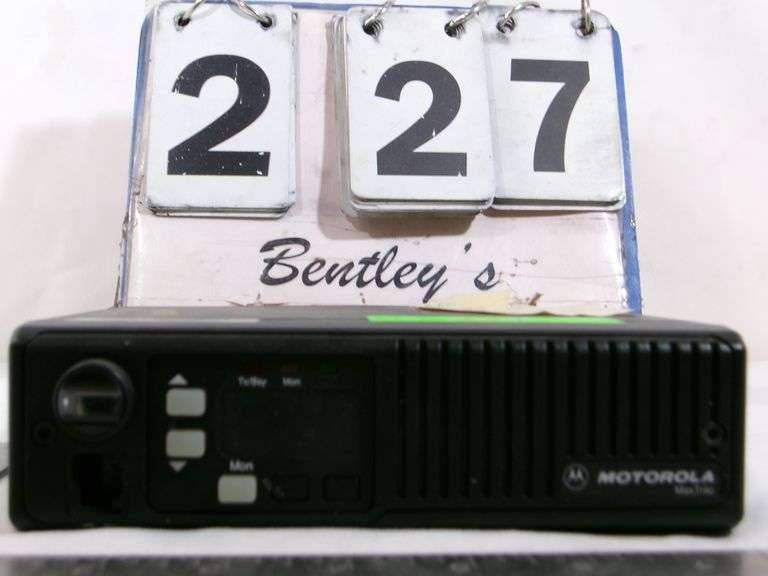 MOTOROLA MAX TRAC RADIO - 5 QTY - Bentley & Associates, LLC