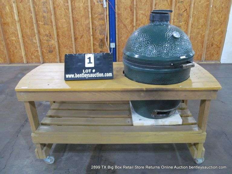 BIG GREEN EGG CHARCOAL SMOKER OVEN W/ CASTERED WORK TABLE - Bentley ...
