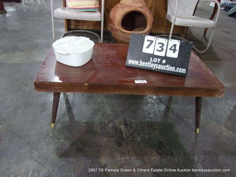 MID-CENTURY MODERN STYLED MAHOGANY FINISHED COFFEE TABLE - Bentley ...