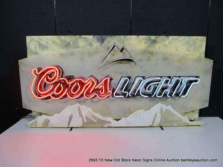 COORS LIGHT DOMINATOR 3D W/LED, 31" X 61" - Bentley & Associates, LLC