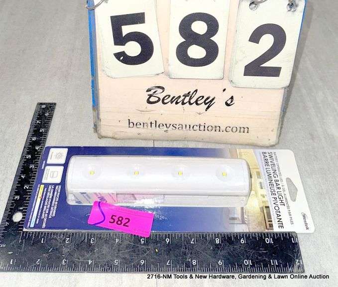 WESTEK SWIVELING BAR LIGHT BATTERY OPERATED LED, 70 LUMENS, 7-1/2 ...