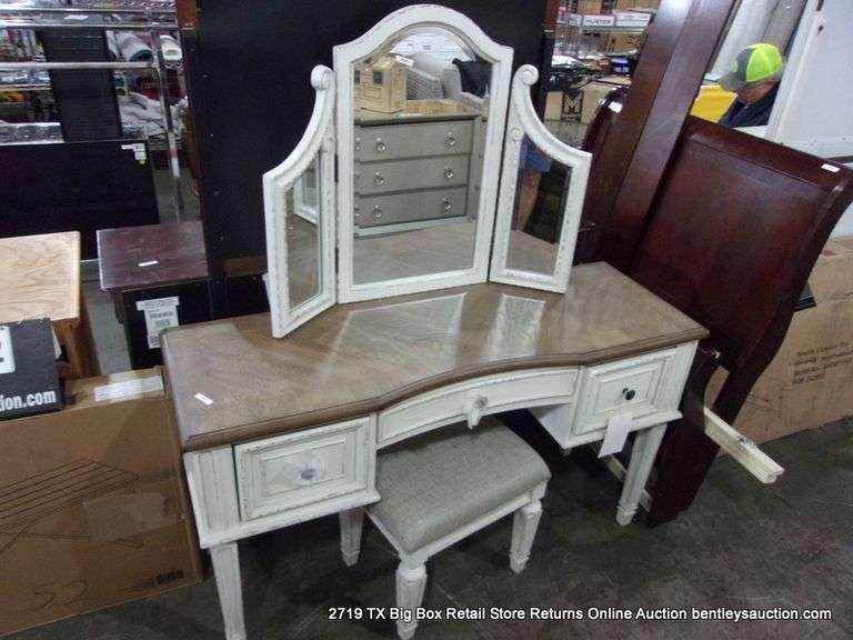 ASHLEY VANITY W/ MIRROR - REALYN - Bentley & Associates, LLC