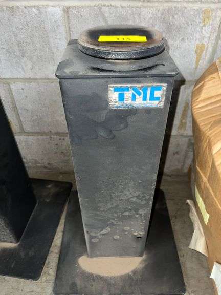 TMC OPTICAL TABLE LEGS - SET - Bentley & Associates, LLC