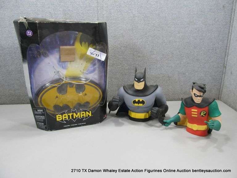 BATMAN FIGURE STAND, BATMAN & ROBIN VINYL PIGGY BANKS - Bentley ...