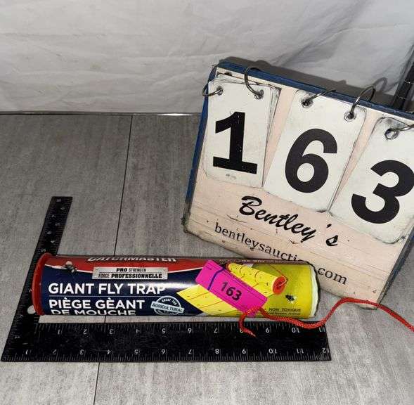 CATCHMASTER GIANT FLY TRAP, 30' ROLL - Bentley & Associates, LLC