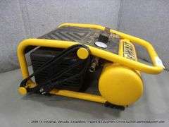 DEWALT D55140 1 GALLON 135 PSI MAX TRIM COMPRESSOR - Bentley ...