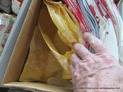 BOX: ASSORTED VINTAGE KITCHEN TABLE LINENS - Bentley & Associates, LLC
