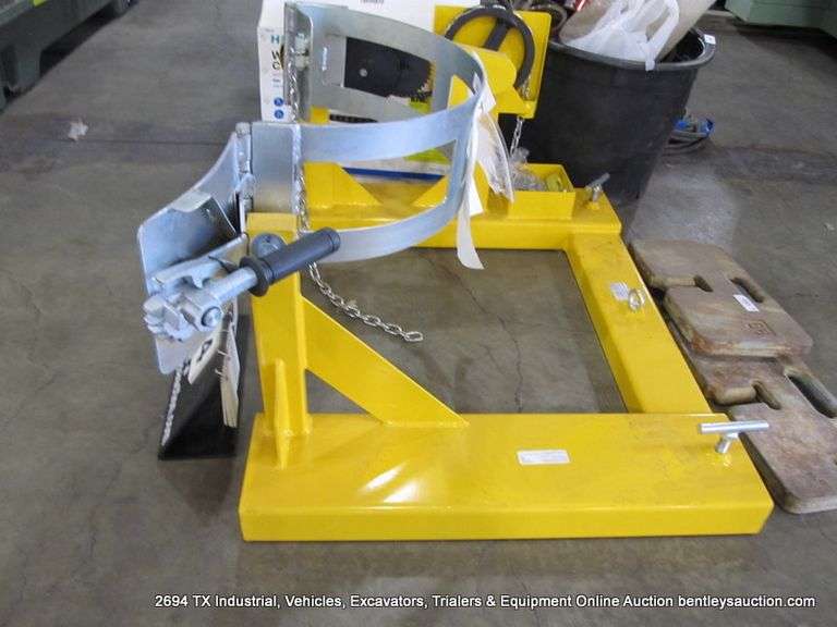 VESTIL DCR-205-15 STEEL FORK TRUCK DRUM CARRIER/ROTATOR FOR STEEL DRUMS ...