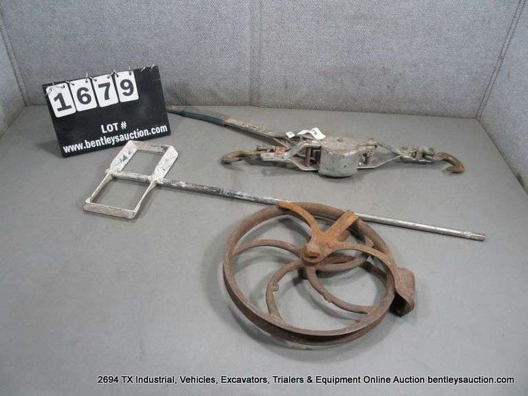 LOT: PAINT STIR STICK, COME-A-LONG HAND WINCH, ANTIQUE PULLY - Bentley ...