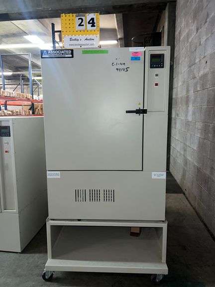 ASSOCIATED ENVIROMENTAL SYSTEMS LH-10 TEMPERATURE HUMIDITY CHAMBER ...