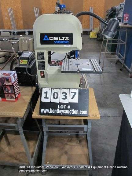 DELTA SHOP MASTER TABLETOP JIGSAW MODEL: B5100, S/N: 019533 W/ STAND ...