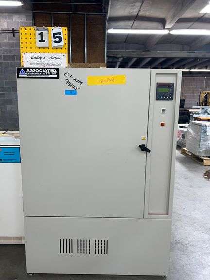 ASSOCIATED ENVIROMENTAL SYSTEMS LH-10 TEMPERATURE HUMIDITY CHAMBER ...