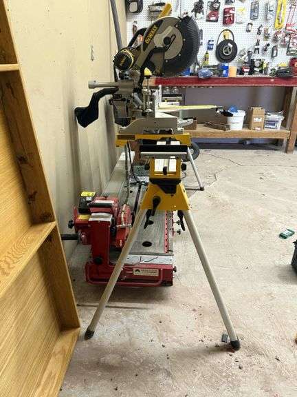 DEWALT DW718 12" DOUBLE SLIDING MITRE SAW, DEWALT DWX723 HEAVY DUTY ...